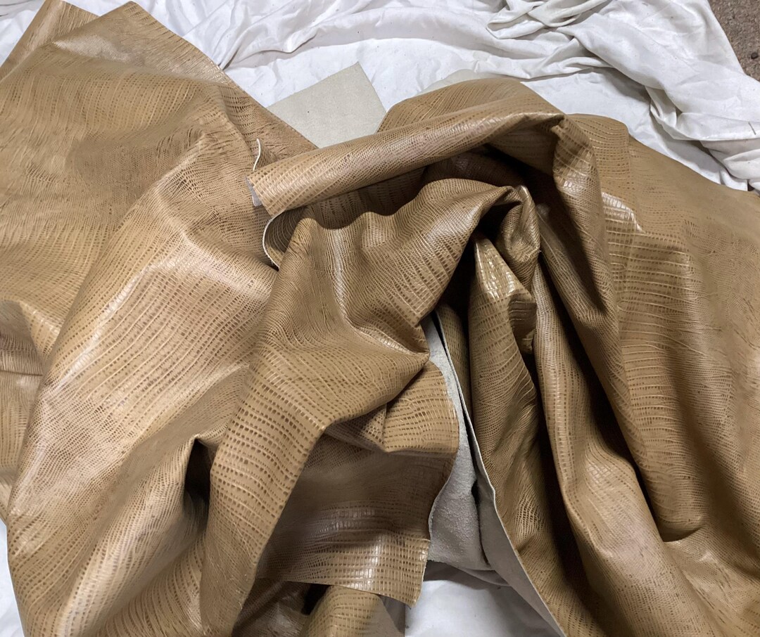 Caramel Embossed Lizard Distressed Leather Cowhide Remnants. Leather ...