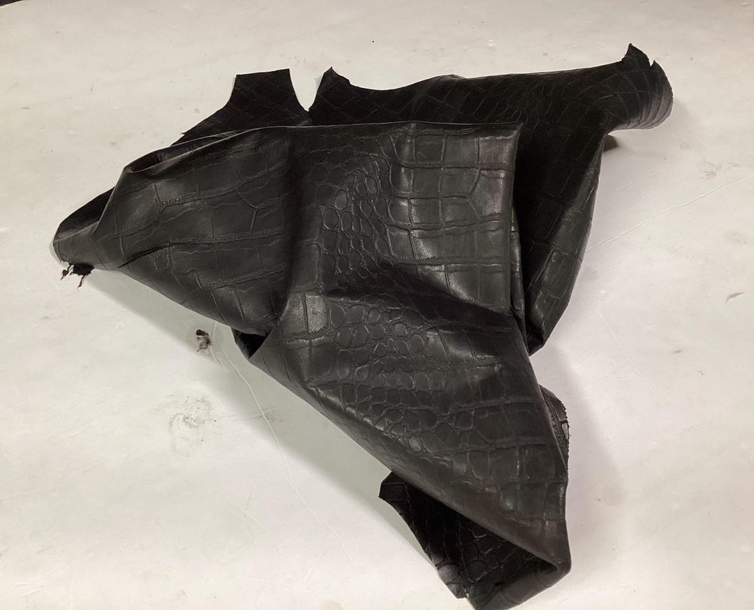 Embossed Black Gator Leather Lambskin. Leather Hides, Gifts. Crafting ...