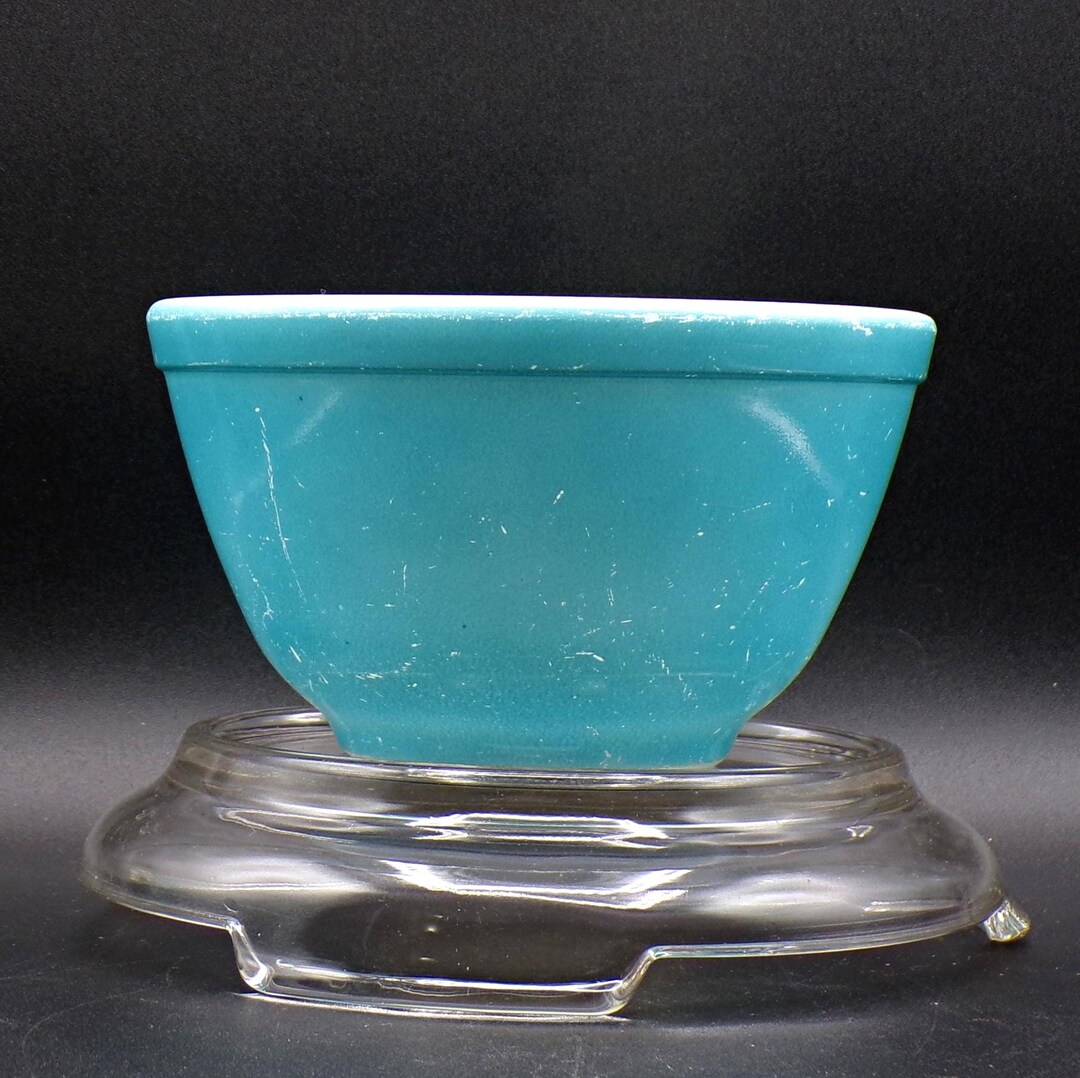 Vintage Pyrex Mixing Bowl: Primary Blue, First Period (1945-1949) #401 ...