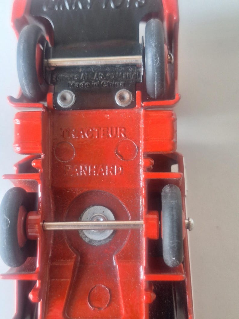 Een Rode Panhard Esso Tanker Van Dinky Toys (atlas) - Etsy