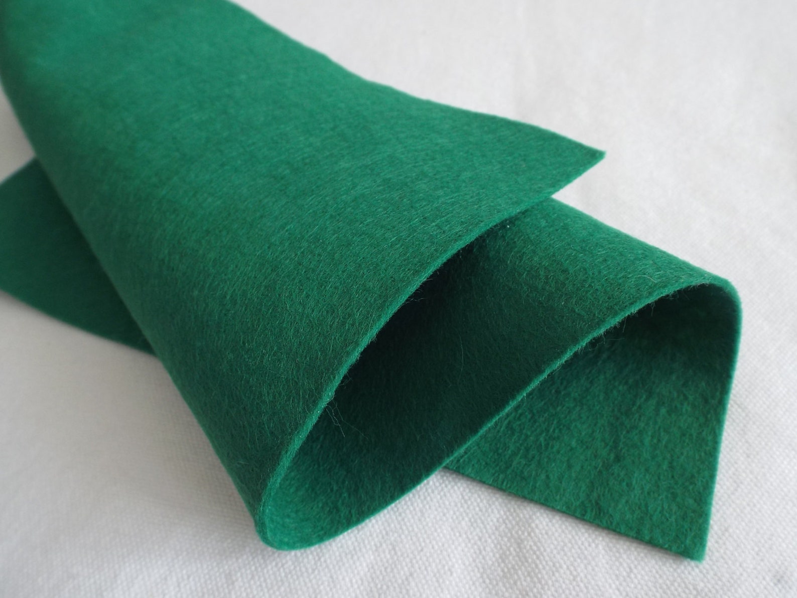 Wool Felt 1 Yard Cut - Green Pepper - Green Wool Blend Felt - Etsy