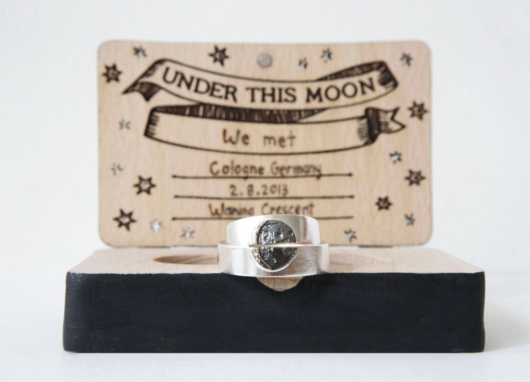 UNDER THIS MOON / Personalised moon phase wedding band set in silver ...