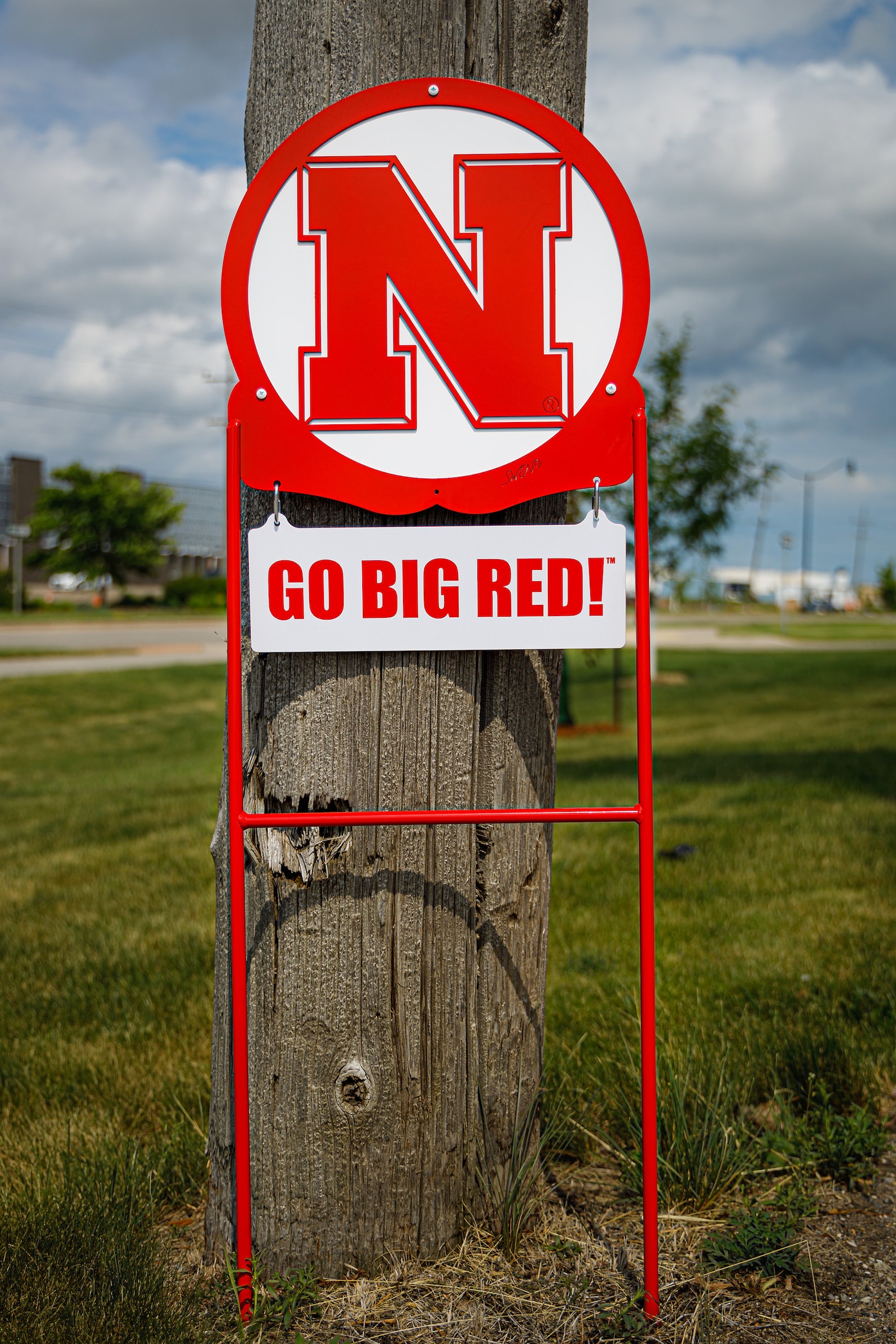 Nebraska Huskers Collegiate Logo Metal Yard Sign | Etsy