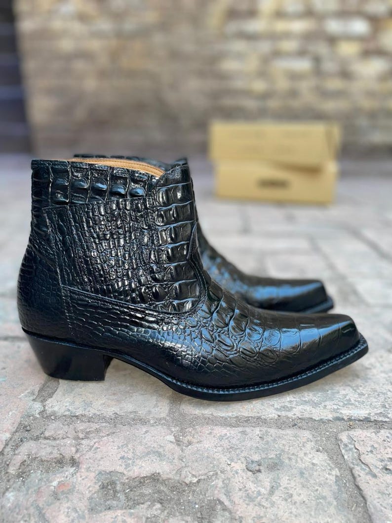 Bespoke Alligator Cowboy Boots - Handcrafted Western Boots for Men ...