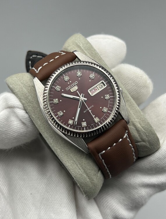 Seiko 5 Fluted Bezel - Gem