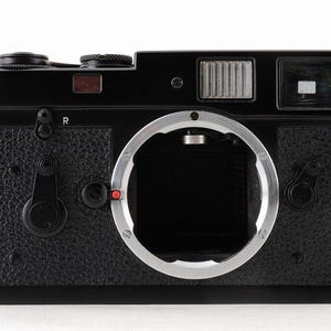 Leica M2 Black Repaint 35mm Rangefinder Film Camera W/l39 Adapter - Etsy