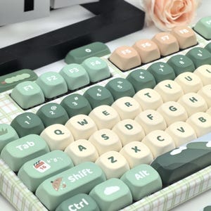 128 Green Keycap Set Outdoor Themed Nature Lovers Hiking Dye ...