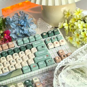 128 Green Keycap Set Outdoor Themed Nature Lovers Hiking Dye ...