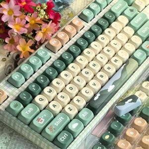 128 Green Keycap Set Outdoor Themed Nature Lovers Hiking Dye ...