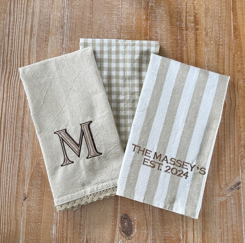 Personalized Embroidered Tea Towel Set: Custom Name & Monogram - Etsy