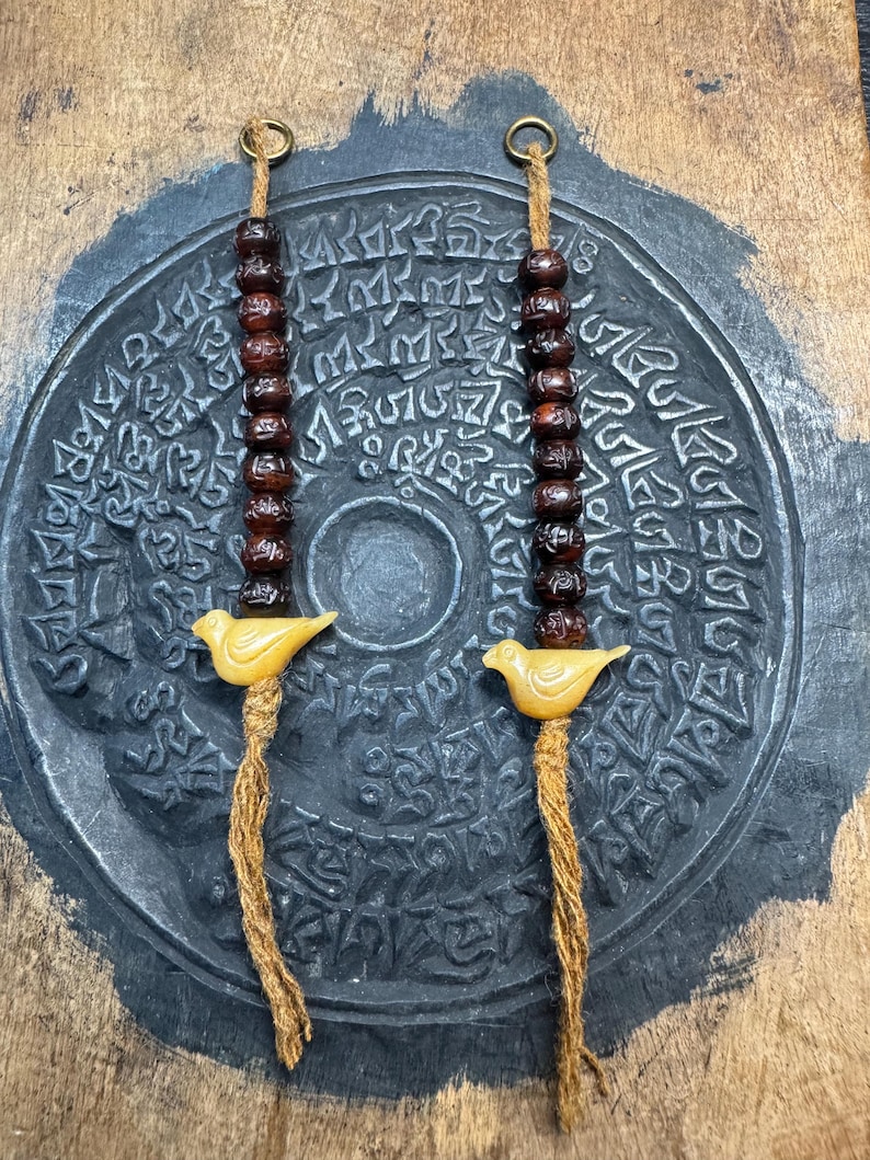 Hand-carved Yak Bone Mala Counters With Bird Charms - OM Mani Padme Hum ...