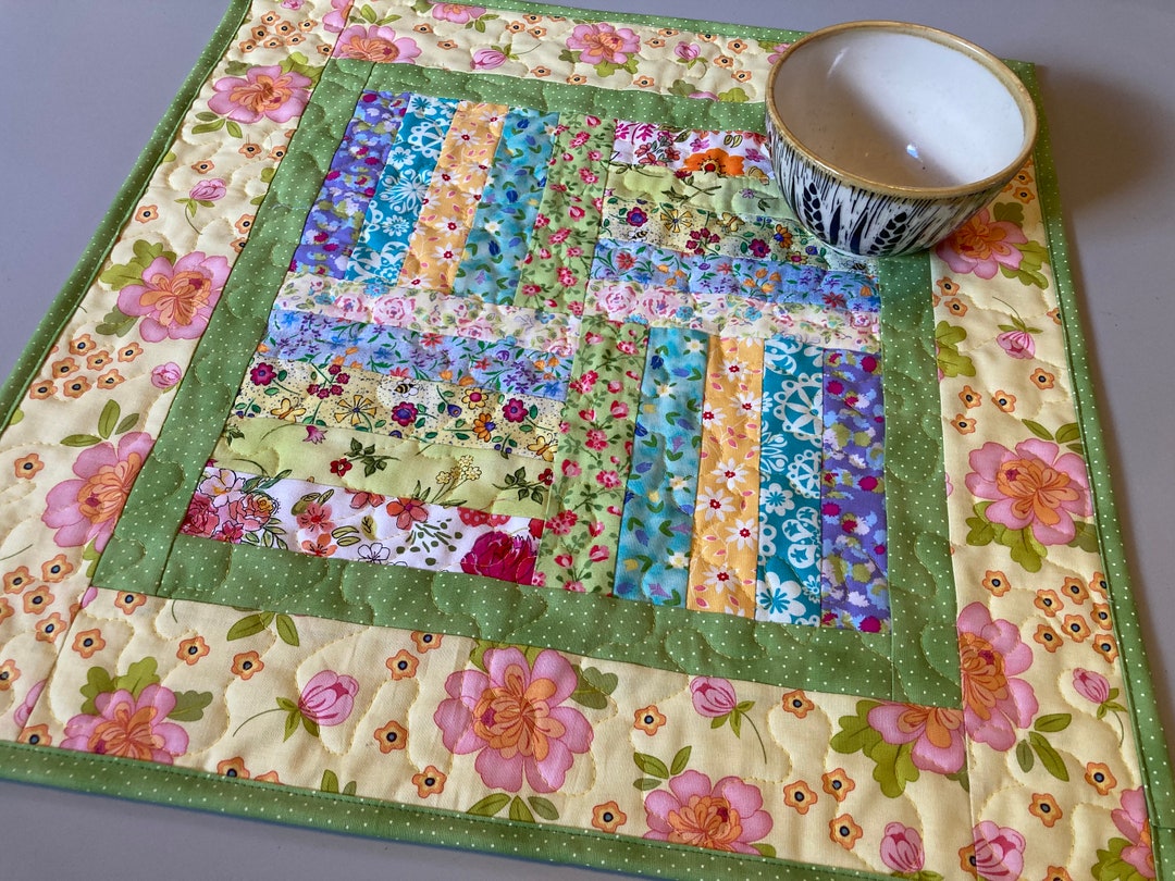 Spring Summer Cottage Garden Flowers Quilted Table Topper, 19x19 ...