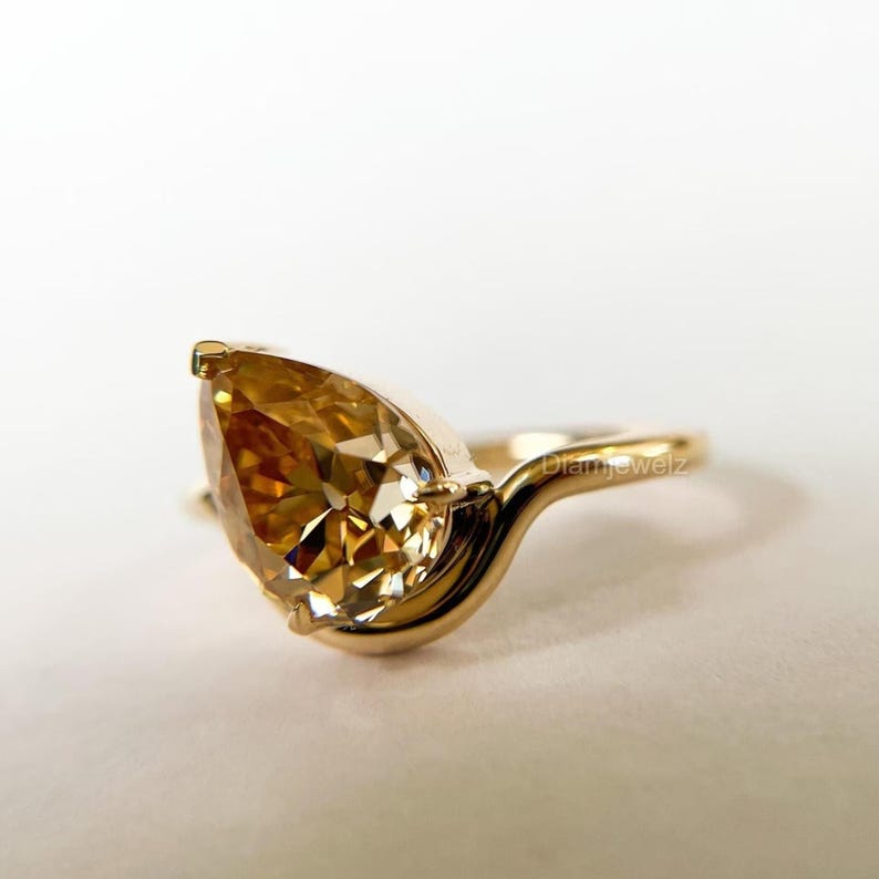 3.0CT Tilted Floating Old Mine Antique Champagne Pear Cut Moissanite ...
