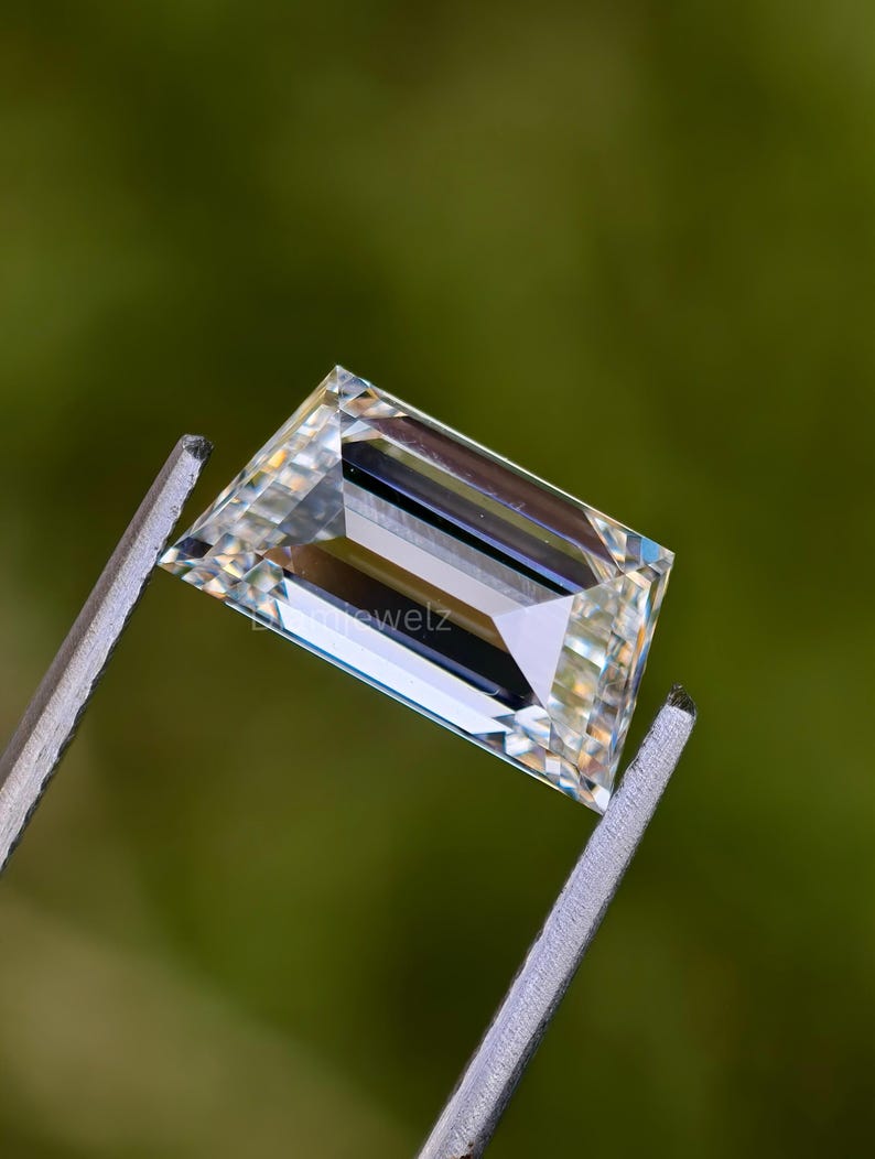 Trapezoid Step Cut Lab Grown Diamond for Engagement Ring for Diamond ...