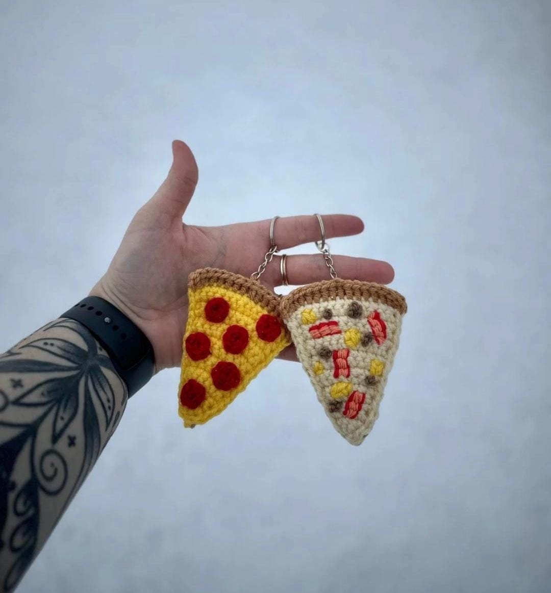 Crochet Pizza Keychain, Custom Amigurumi Food Charm, Play Food Baby Toy ...