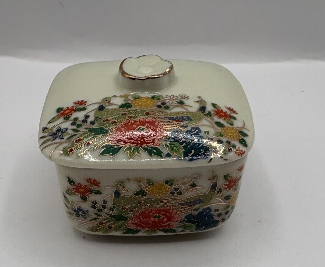 Vintage Takahashi Floral Porcelain Trinket Box Featuring a Variety of ...