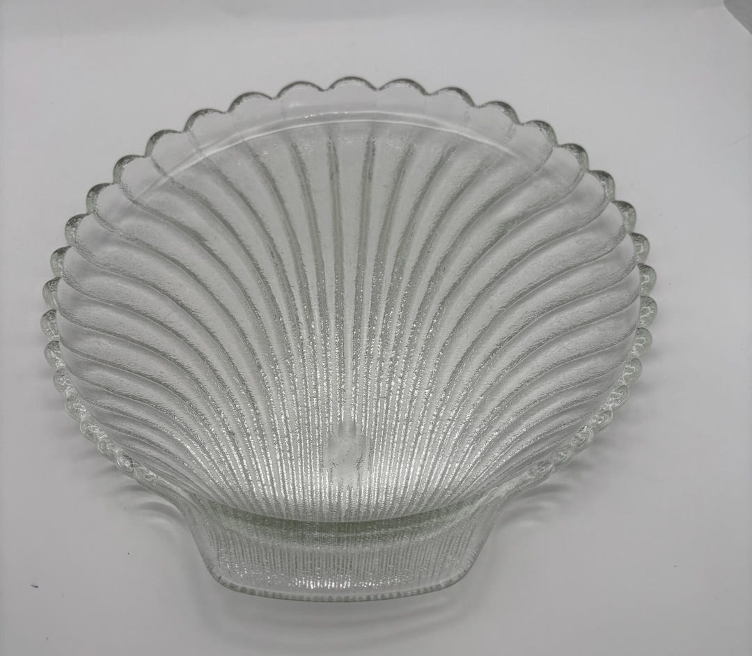Vintage Anchor Hocking Frosted Clam Shell Shaped Plates ( Heavy Glass ...