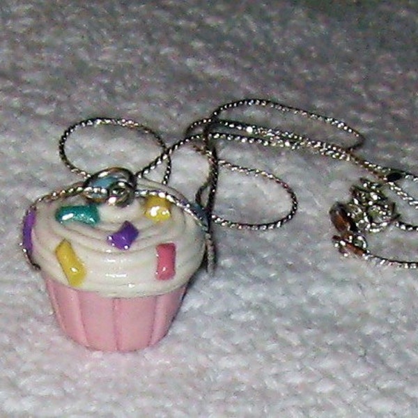 Cupcake Necklace - Etsy