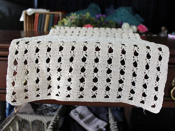 Vintage Crocheted Runner Handmade Light Ecru Table Runner - Etsy