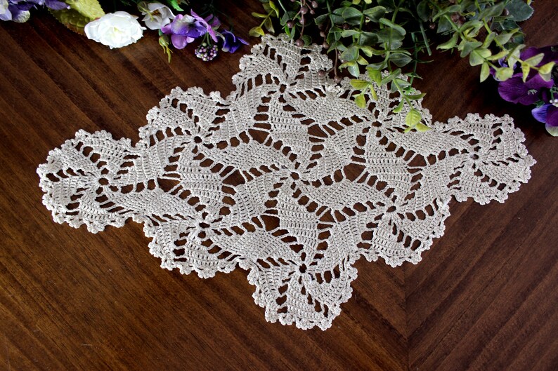 Hand Crochet, Diamond-shaped Doily, Spiral Patterned, Medium Ecru ...