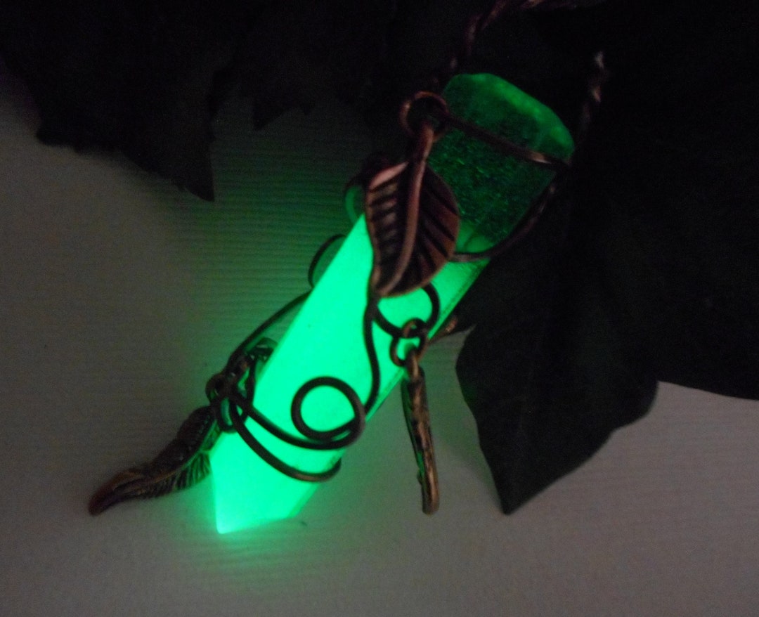 Atlantis Crystal Necklace, Kida Necklace, Kida Crystal, Glow Necklace ...