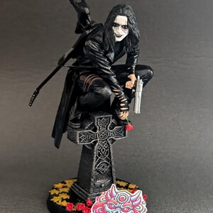 The Crow Custom Figure – Hand-painted Cult Movie Statue – Eric Draven ...