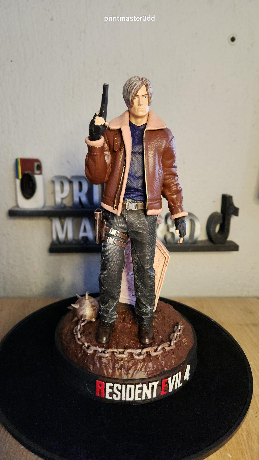 Leon Kennedy Figure Resident Evil 4 Statue Figurine Actionfigure - Etsy