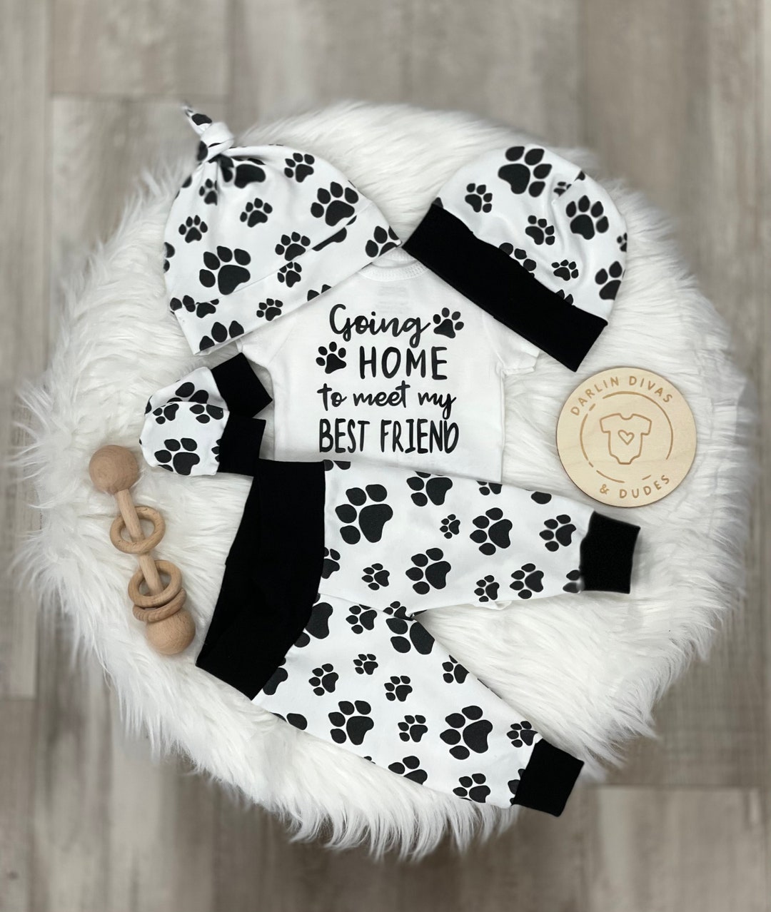 Dog Paw Print Baby Coming Home Outfit: Newborn Gift Set - Etsy