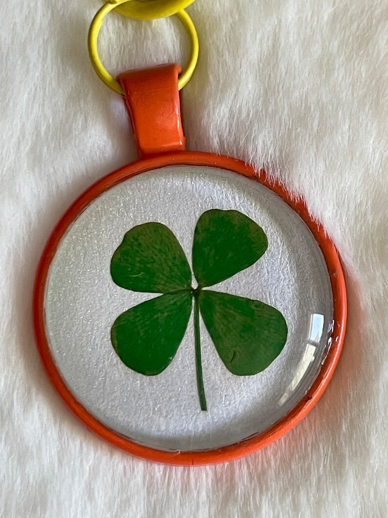 Real Four Leaf Clover Keychain: Lucky Shamrock Charm - Etsy