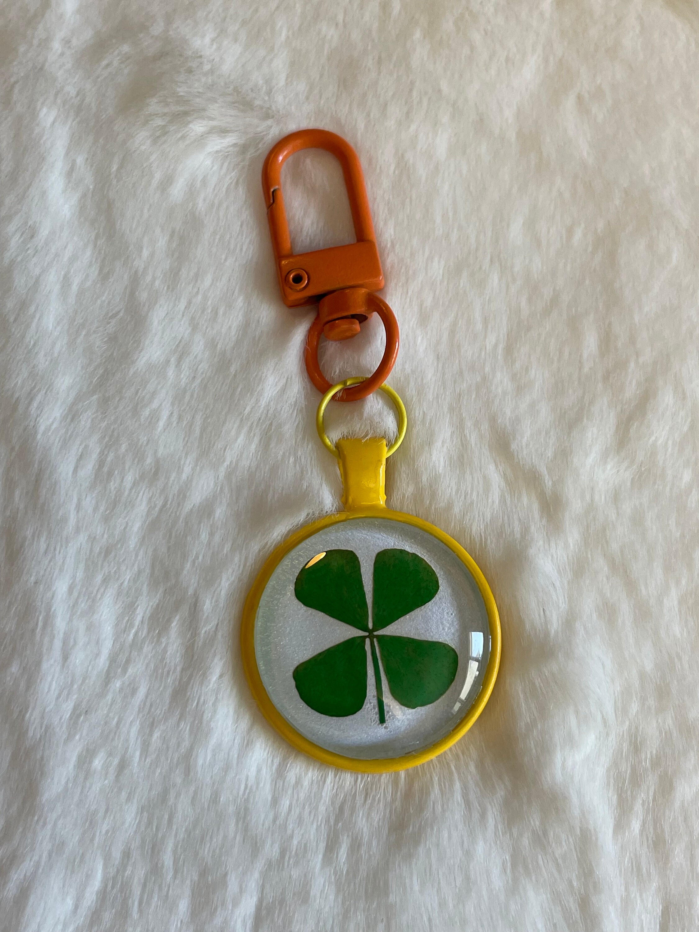 Real Four Leaf Clover Keychain Lucky Charm Keyring Shamrock Good ...
