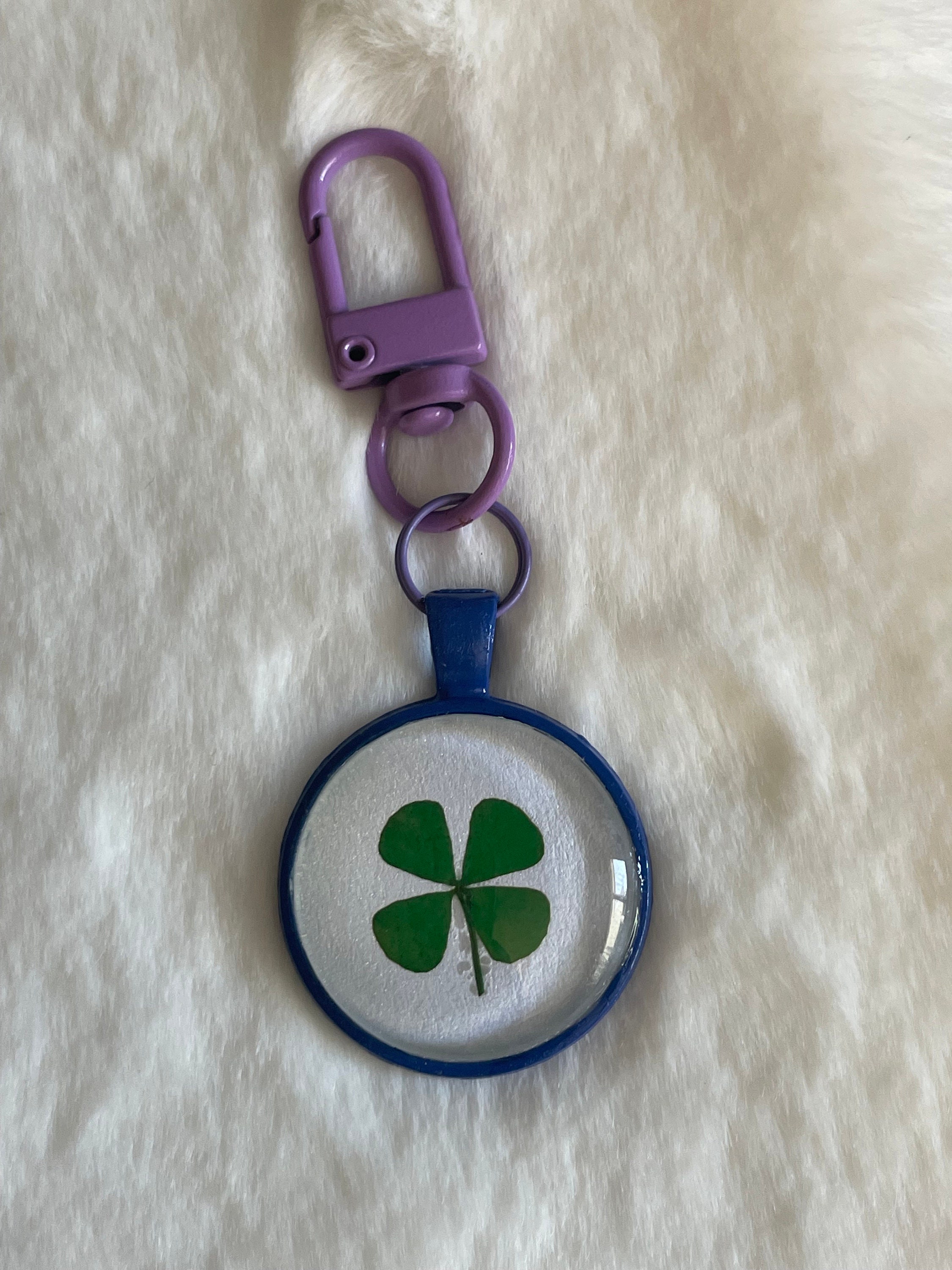 Real Four Leaf Clover Keychain Lucky Charm Keyring Shamrock Good ...