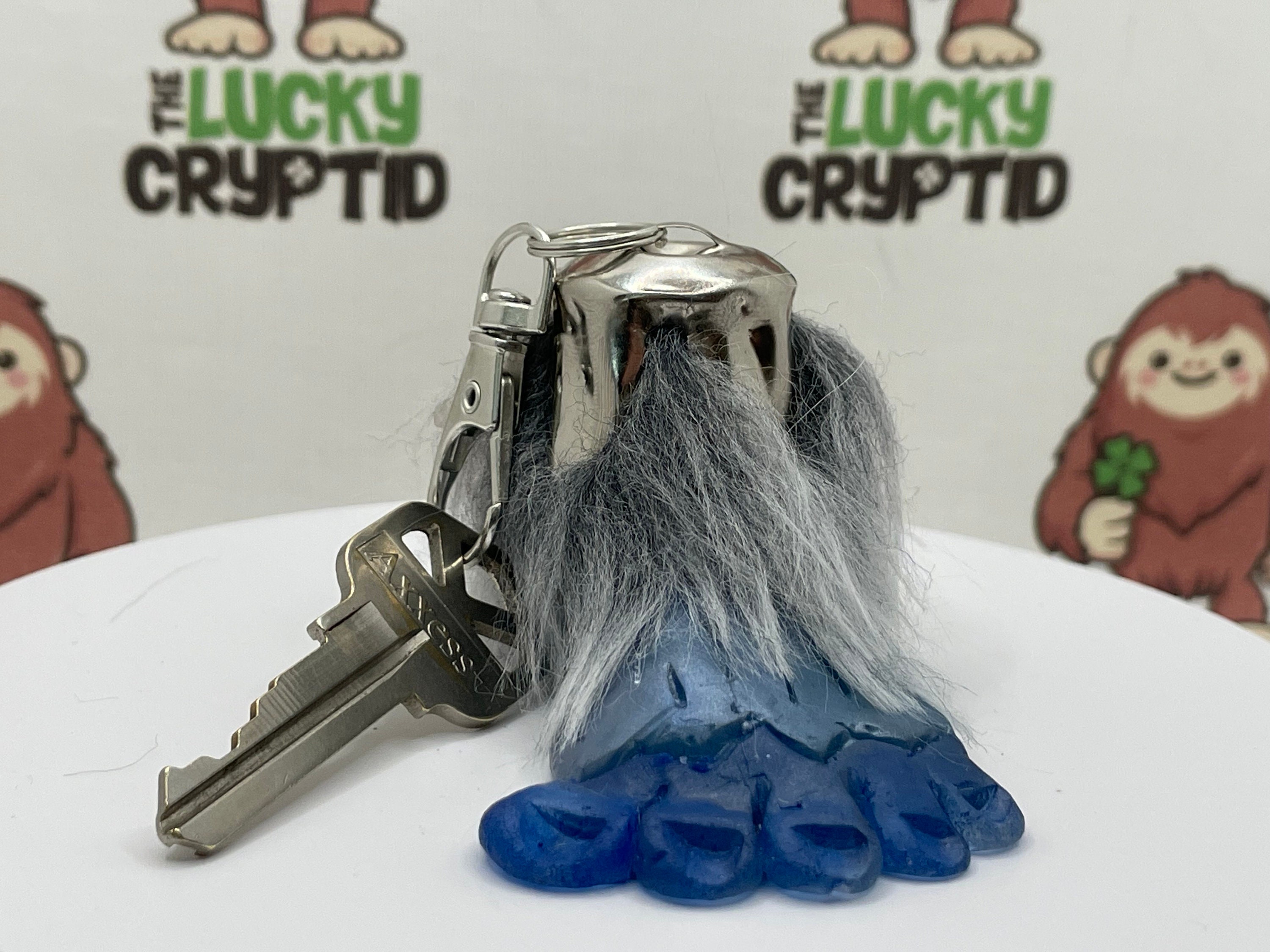 Bigfoot Keychain Fuzzy Sasquatch Yeti Lucky Foot Key Holder Keyring ...