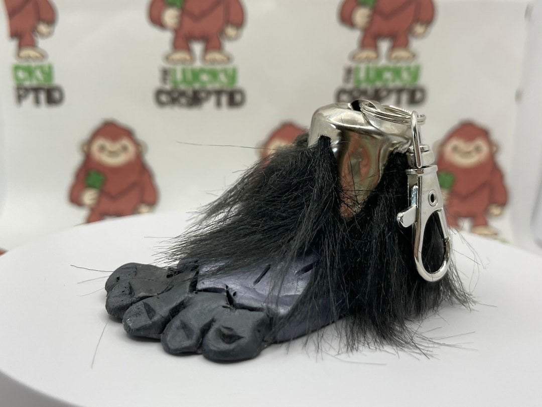 Bigfoot Keychain Fuzzy Sasquatch Yeti Lucky Foot Key Holder Keyring ...