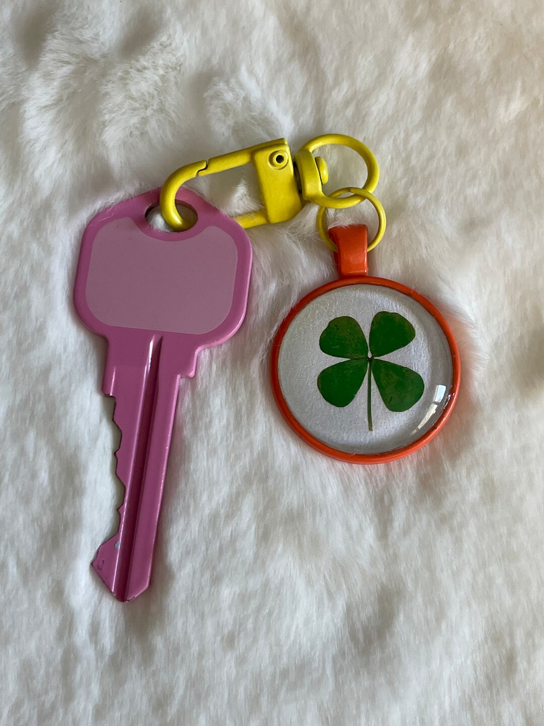 Real Four Leaf Clover Keychain: Lucky Shamrock Charm - Etsy