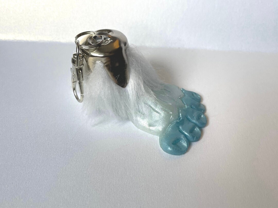 Bigfoot Keychain Fuzzy Sasquatch Yeti Lucky Foot Key Holder Keyring ...