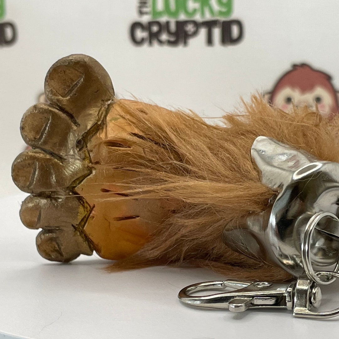 Bigfoot Keychain Fuzzy Sasquatch Yeti Lucky Foot Key Holder Keyring ...