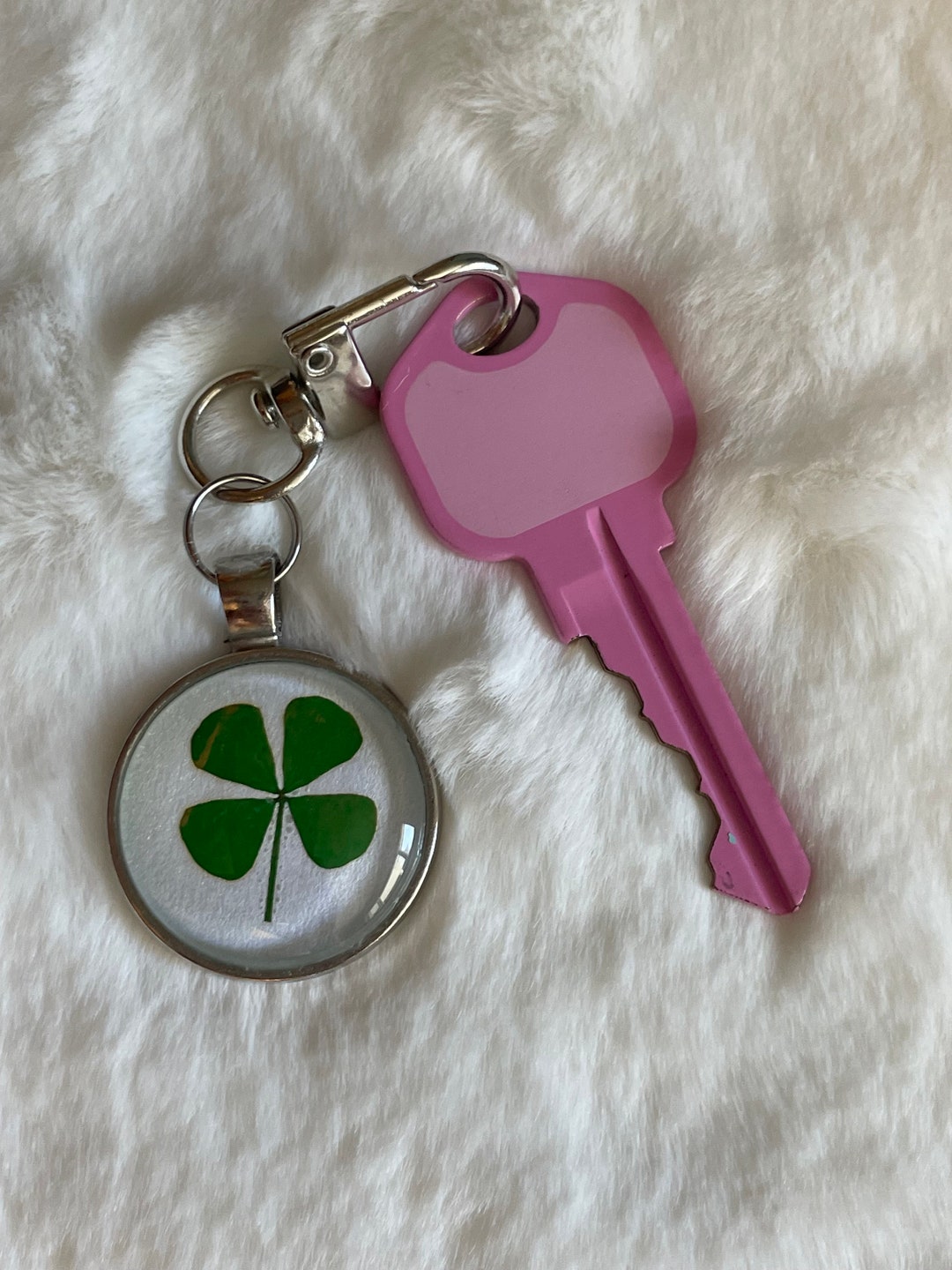 Real Four Leaf Clover Keychain Lucky Charm Keyring Shamrock Good ...