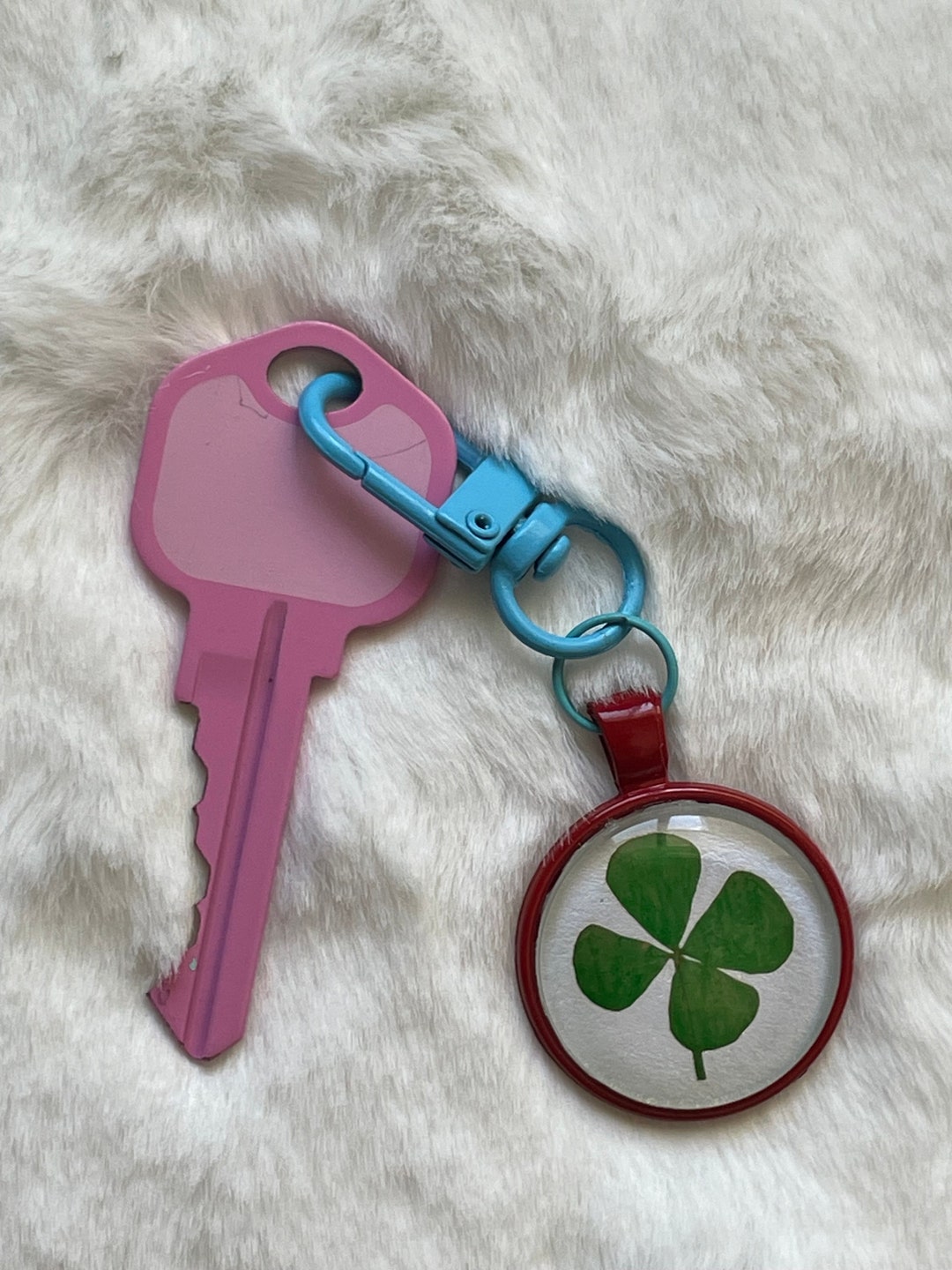 Real Four Leaf Clover Keychain Lucky Charm Keyring Shamrock Good ...