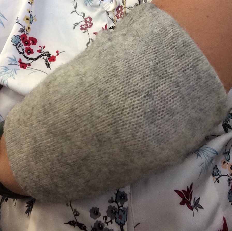 B35 Size M Gray Cashmere Elbow Warmer Protect Elbow Arthrits in Cold AC ...