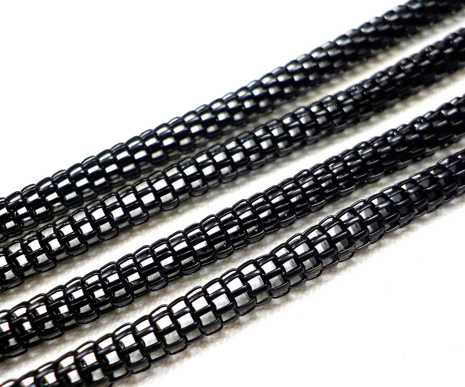 Black Round Steel Chain, Mesh Chain, Net Chain, Colored Round Chain 3mm ...