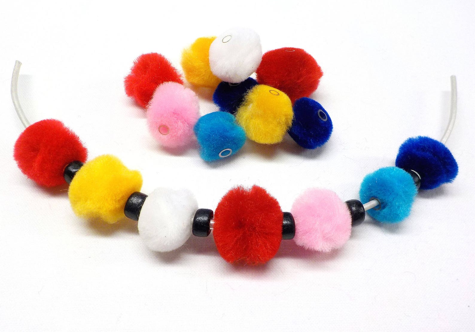 Pom Poms amarillos con tubo Pom Pom cuentas sliders - Etsy España