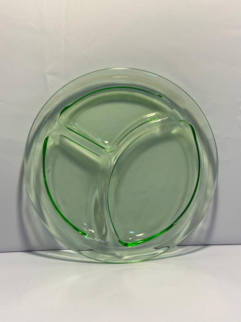 L.E. Smith Green Uranium Glass 3 Part Divided Glass Grill Plate - Etsy