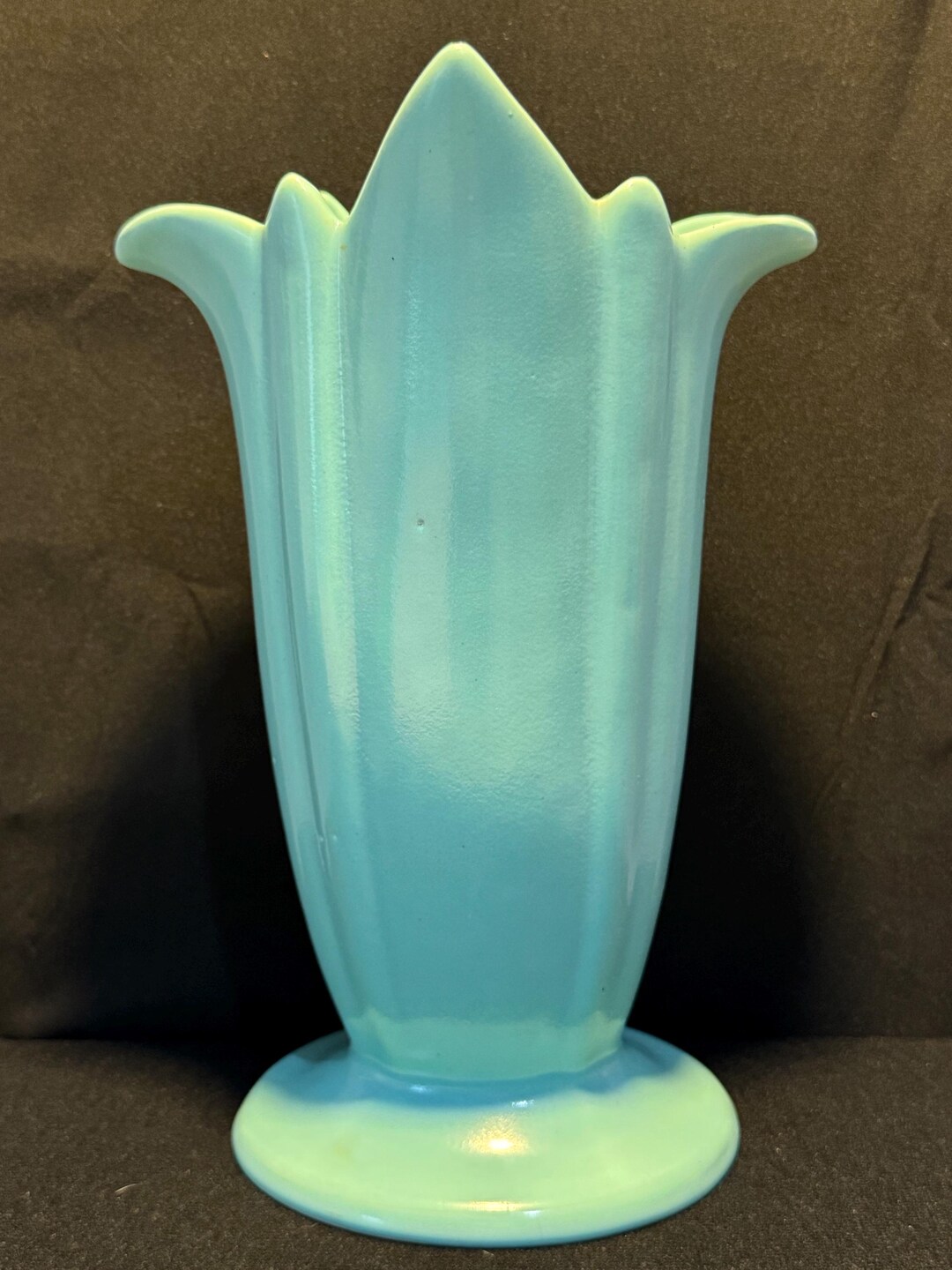 Robbin Egg Blue Tulip Shaped 11 Inch Camark Pottery Vase - Etsy