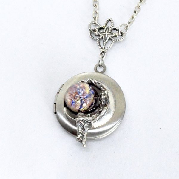 Moon Locket - Etsy
