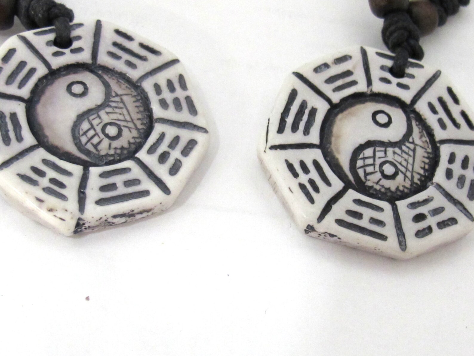 1 Pendant - Cream Color Yin Yang Symbol Octagonal Resin Pendant - PB104 ...