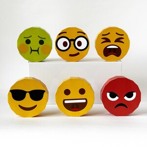 Emoji Papercraft Models, DIY Polygon Desk Decoration, Printable ...