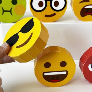 Emoji Papercraft Models, DIY Polygon Desk Decoration, Printable ...