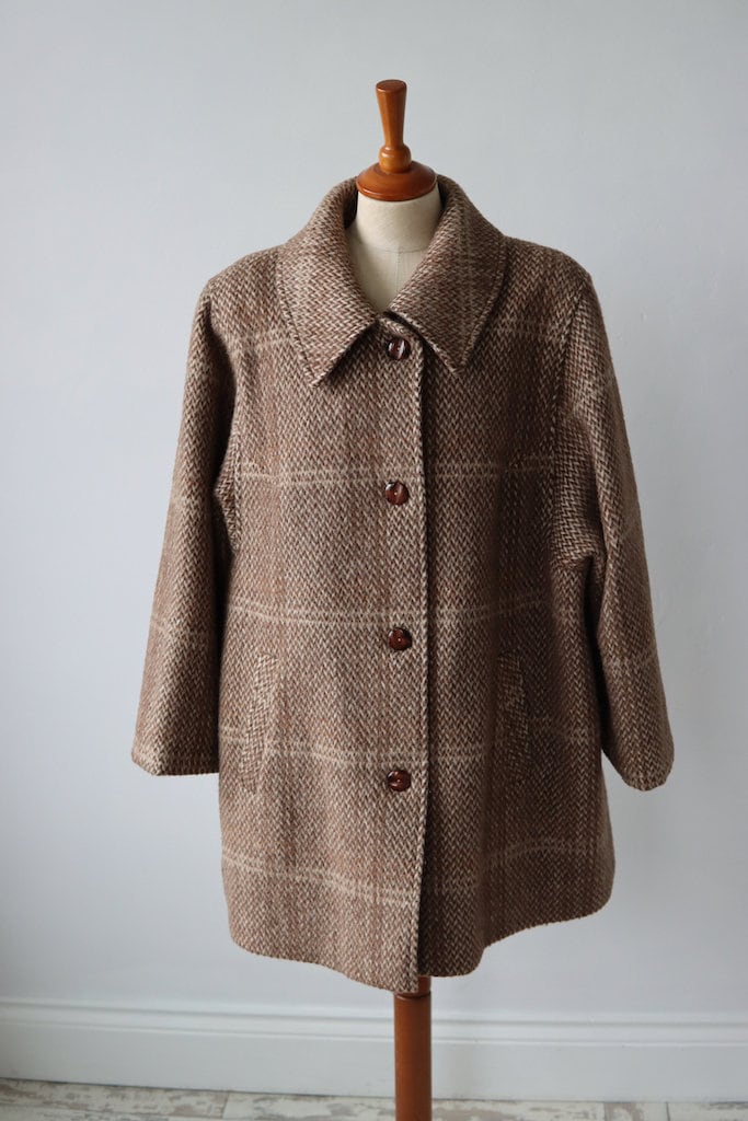 Vintage 80s Oversized Herringbone Wool & Llama Coat Vintage 80s Oversized Herringbone Wool & Llama Coat