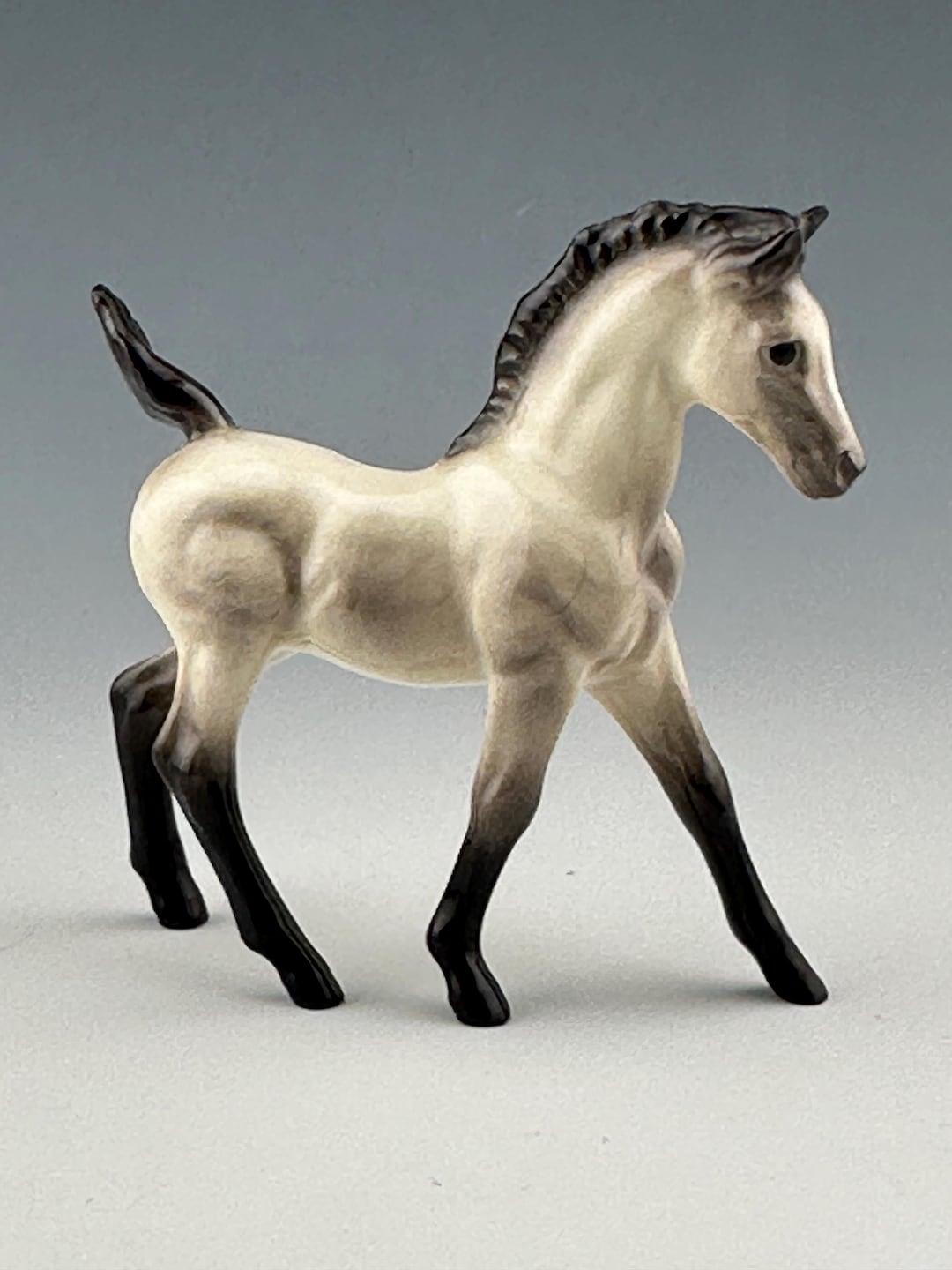 Hagen Renaker Foal Figurine: Thoroughbred Horse Model 'raindrop' - Etsy