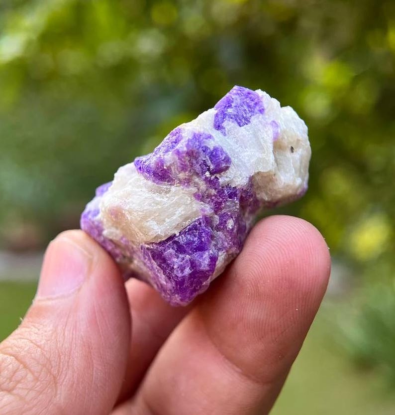 35 Gram Uv-reactive Hackmanite Raw Specimen | Raw Hackmanite, Purple ...